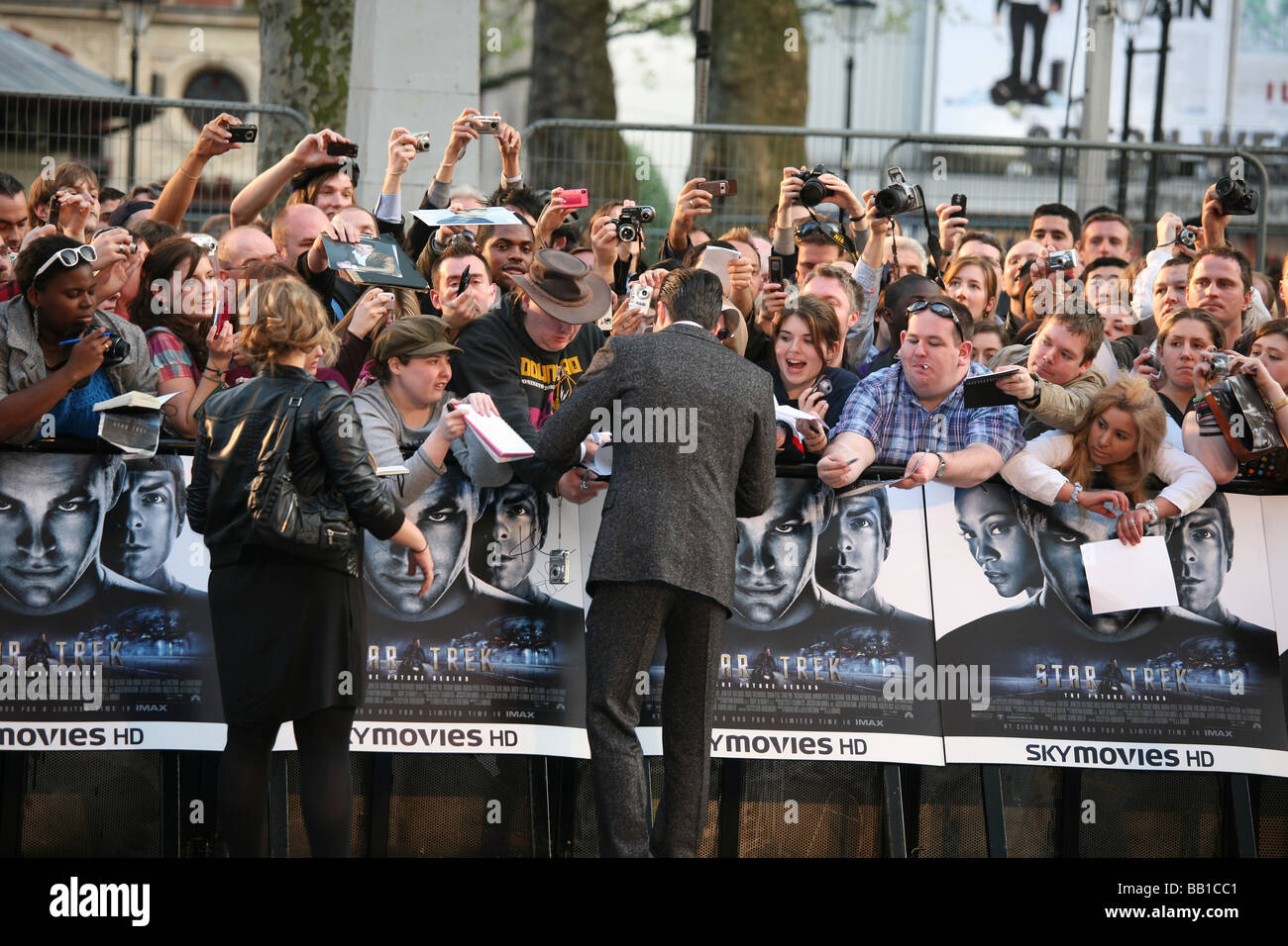 film premier paparazzi fans "autograph hunters Stock Photo - Alamy