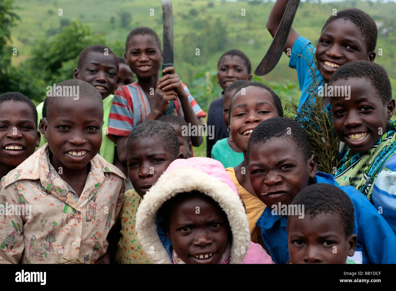 Crowd of children hi-res stock photography and images - Alamy