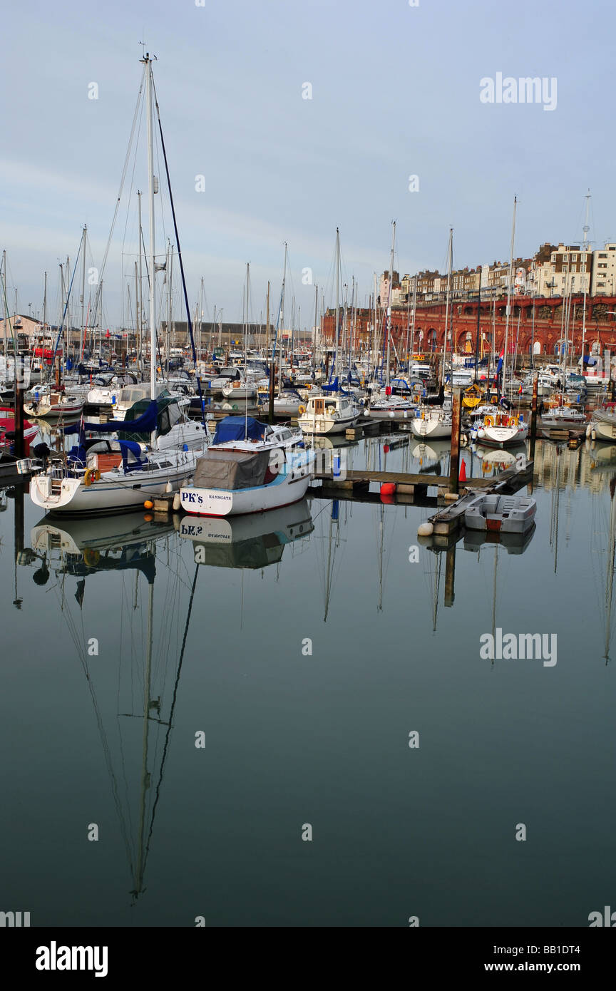 Ramsgate marina and boats Stock Photo - Alamy
