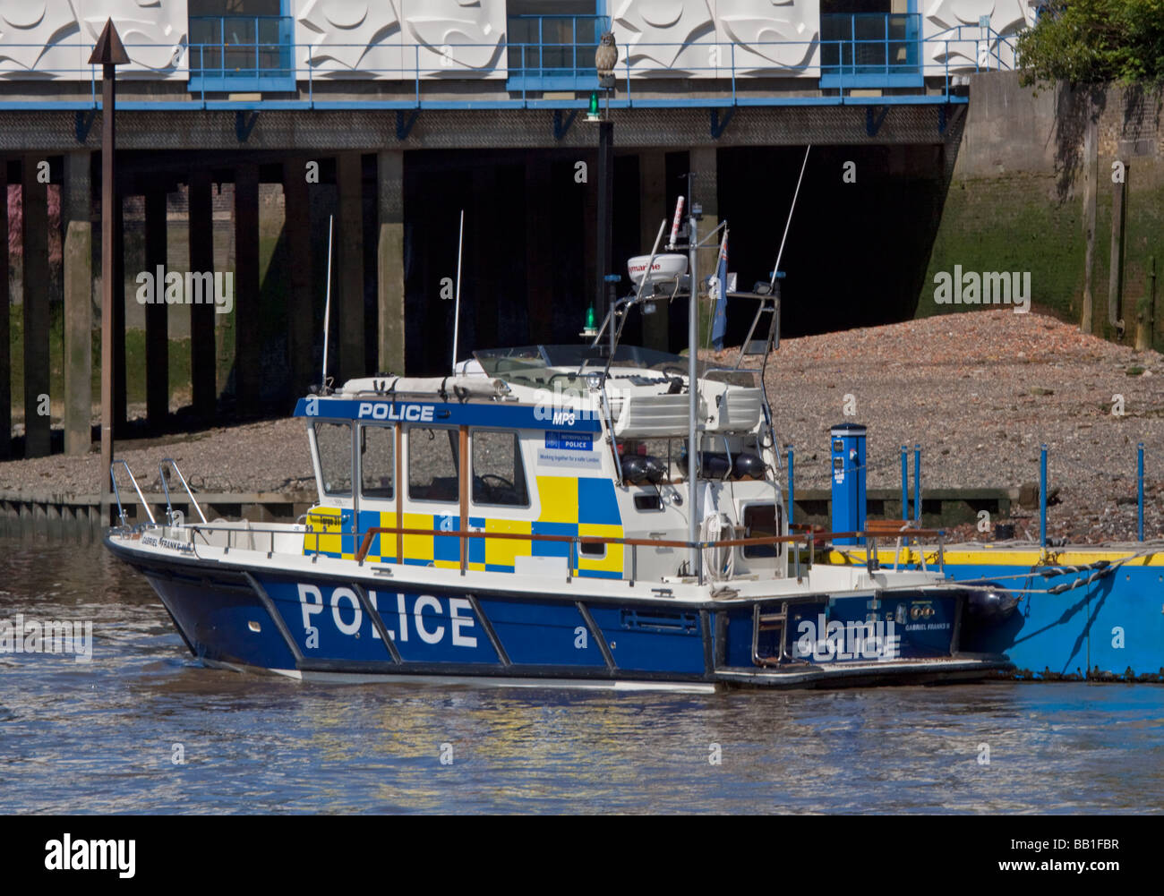 Metropolitan police boat hi-res stock photography and images - Alamy