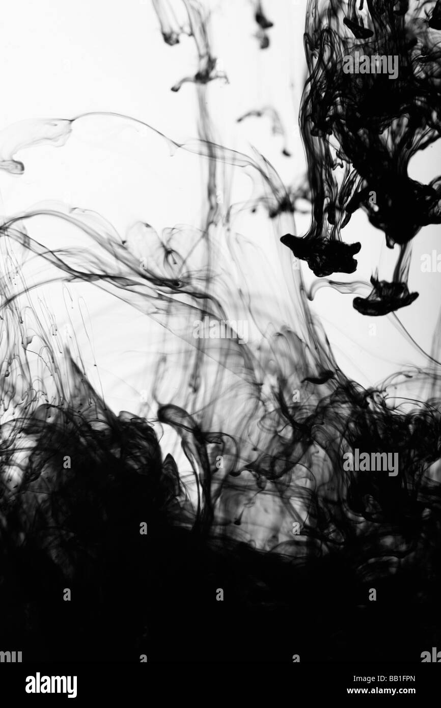 Ink in water concept Black and White Stock Photos & Images - Alamy