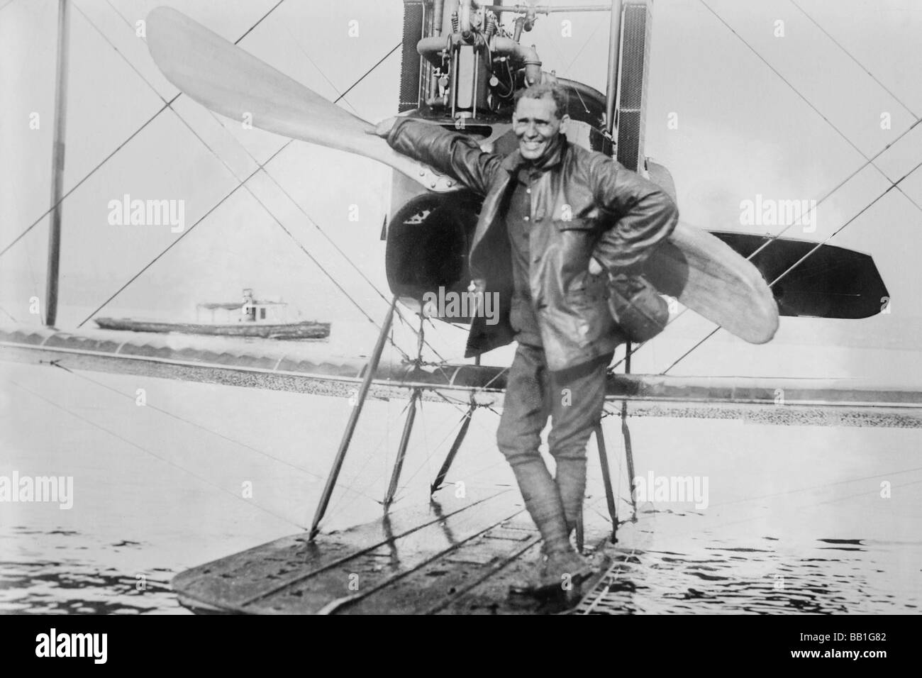 Army aviator hi-res stock photography and images - Alamy