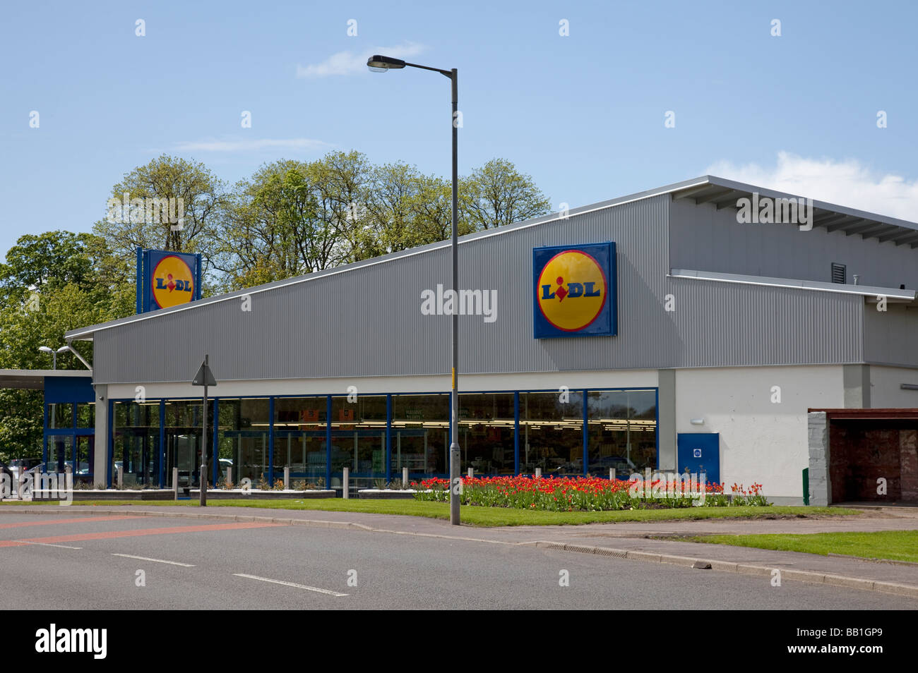 A Lidl supermarket on the outskirts of Dalry, Ayrshire Stock Photo - Alamy