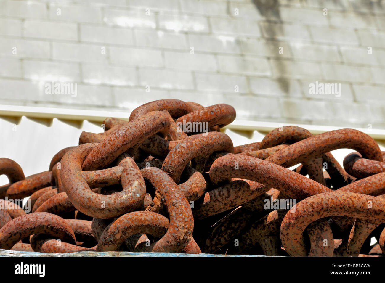 Rusted ships anchor chain Stock Photo - Alamy