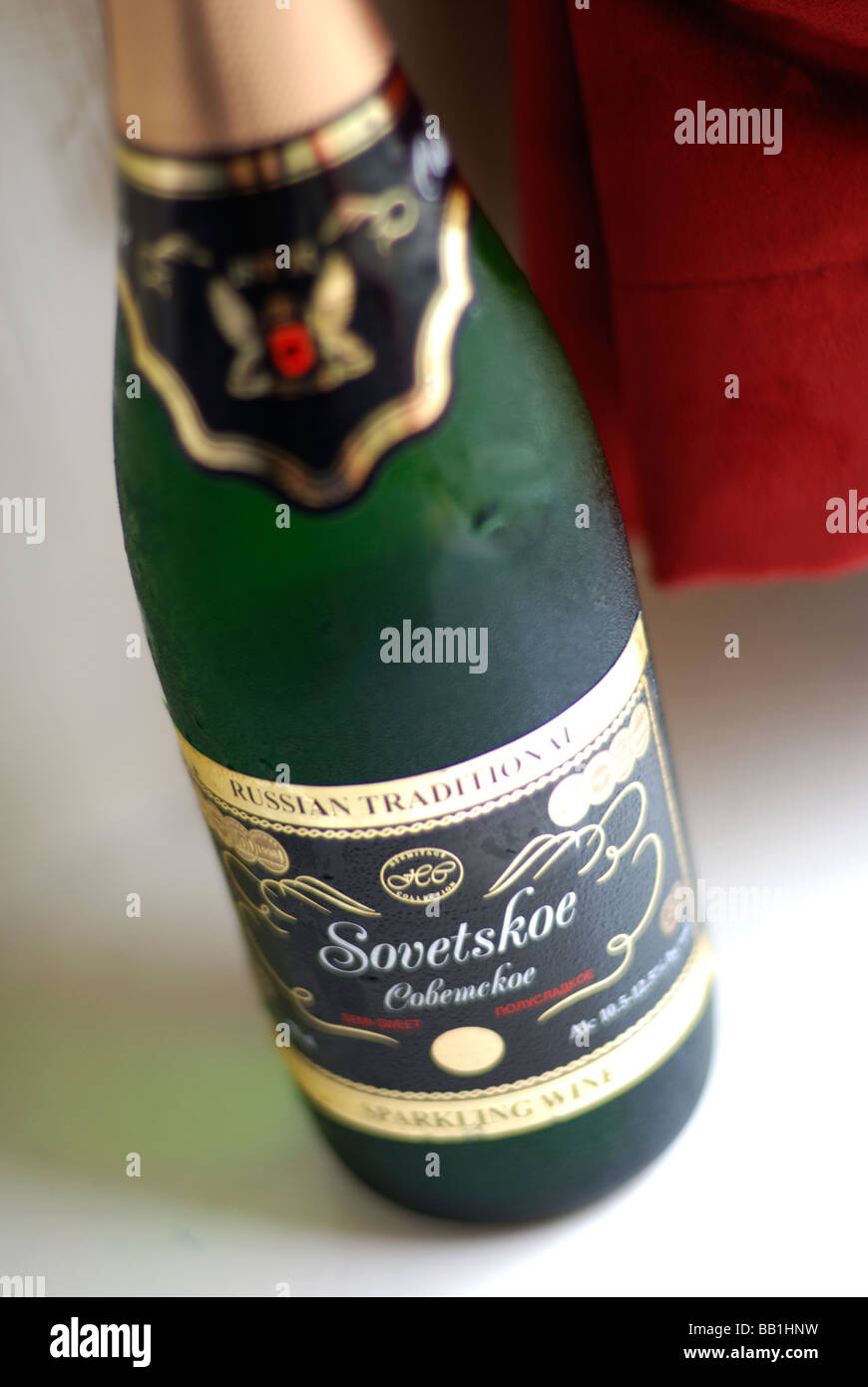 BOTTLE OF RUSSIAN CHAMPAGNE Stock Photo - Alamy