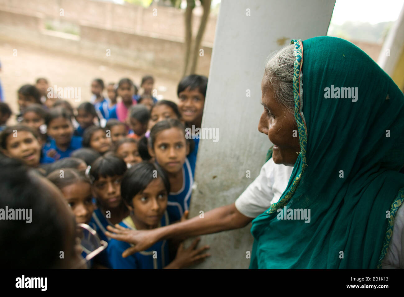 Students bangladesh hi-res stock photography and images - Alamy