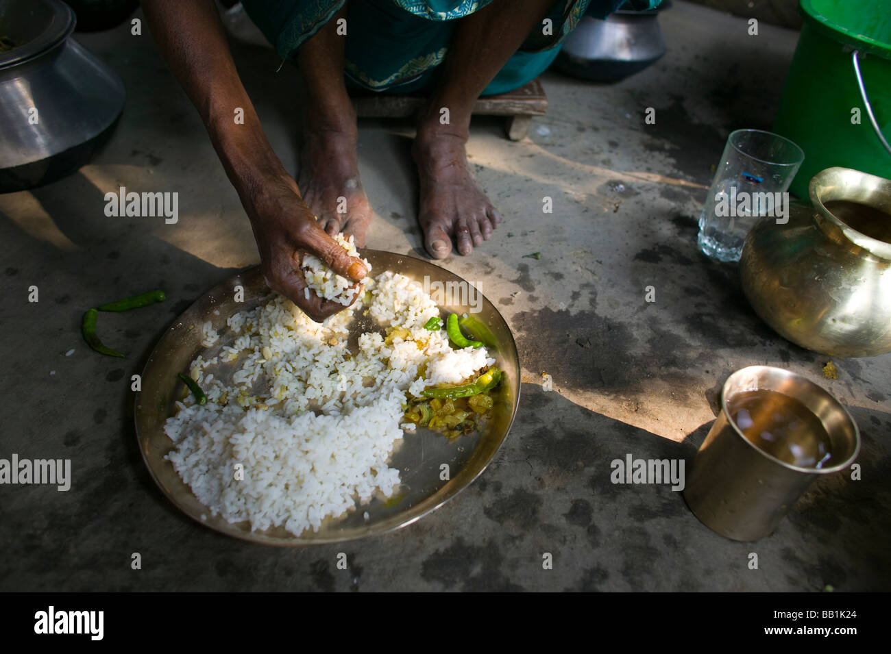 Woman preparing food, rural Bangladesh Stock Photo - Alamy