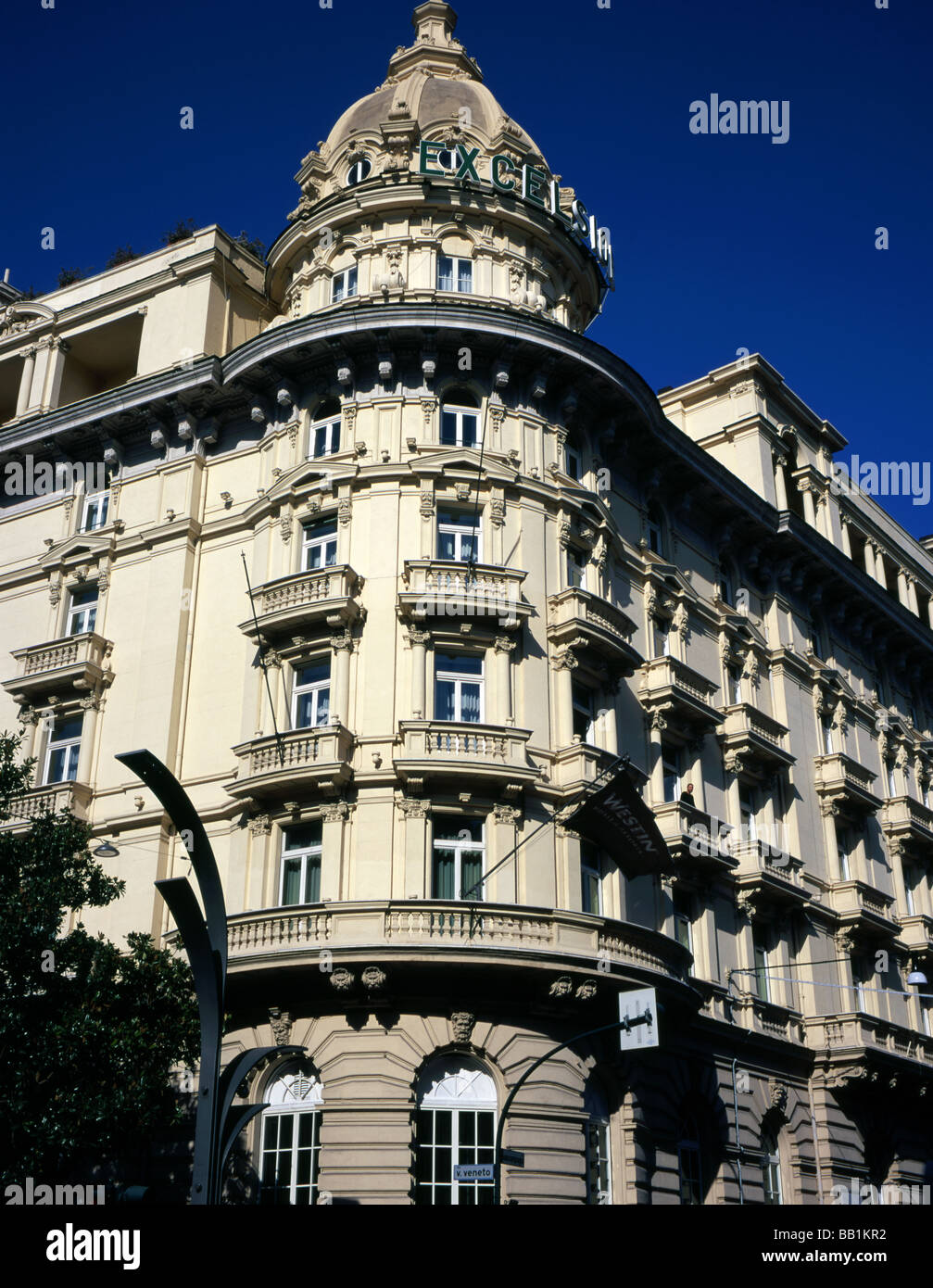 Via veneto rome hi-res stock photography and images - Alamy