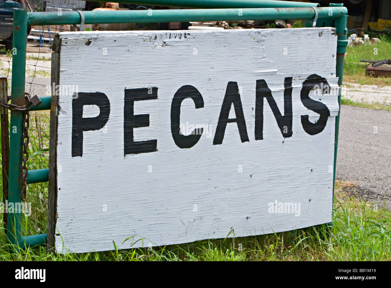 Roadside pecans nuts for sale sign Stock Photo - Alamy