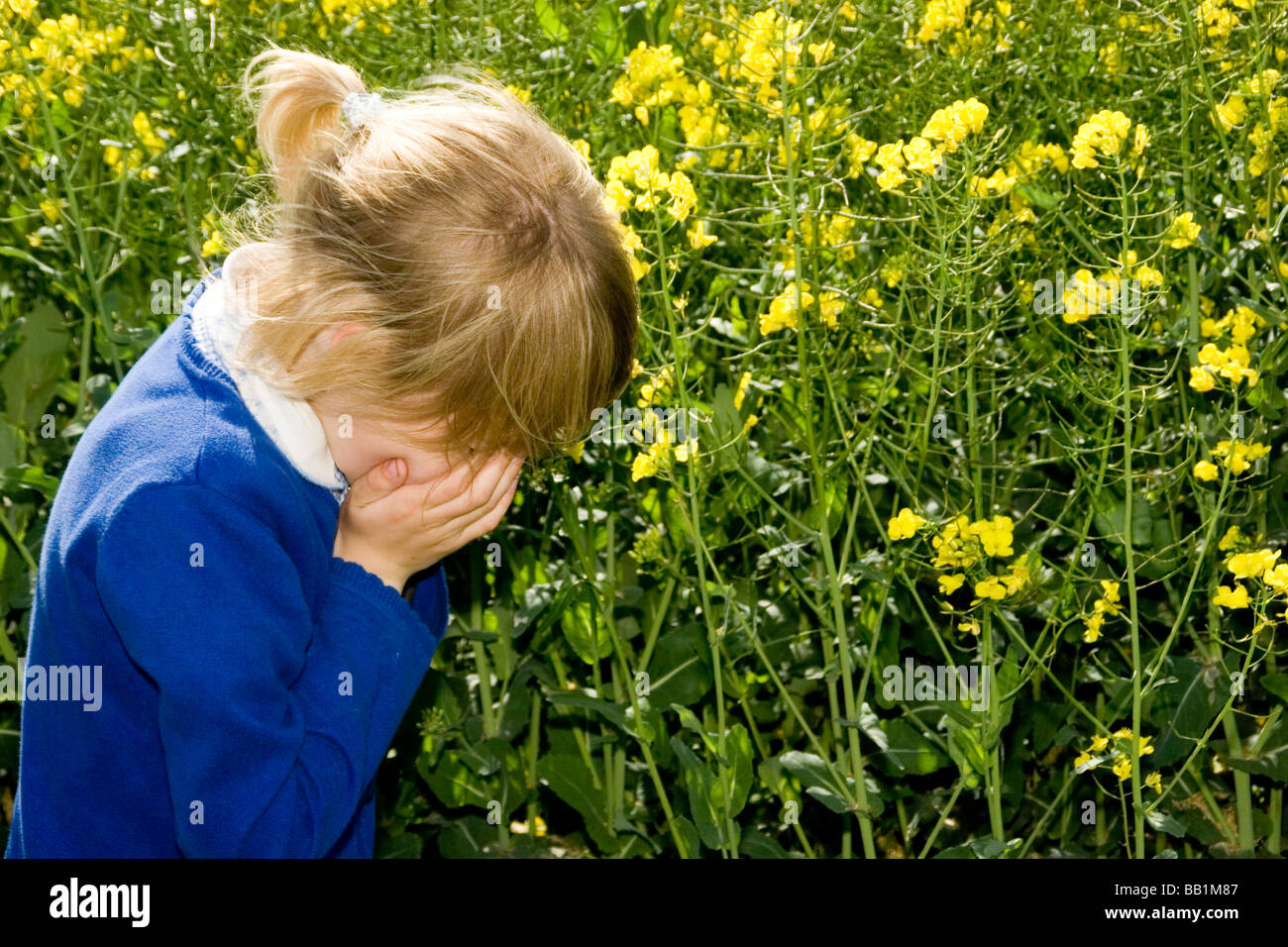Weep child hi-res stock photography and images - Alamy