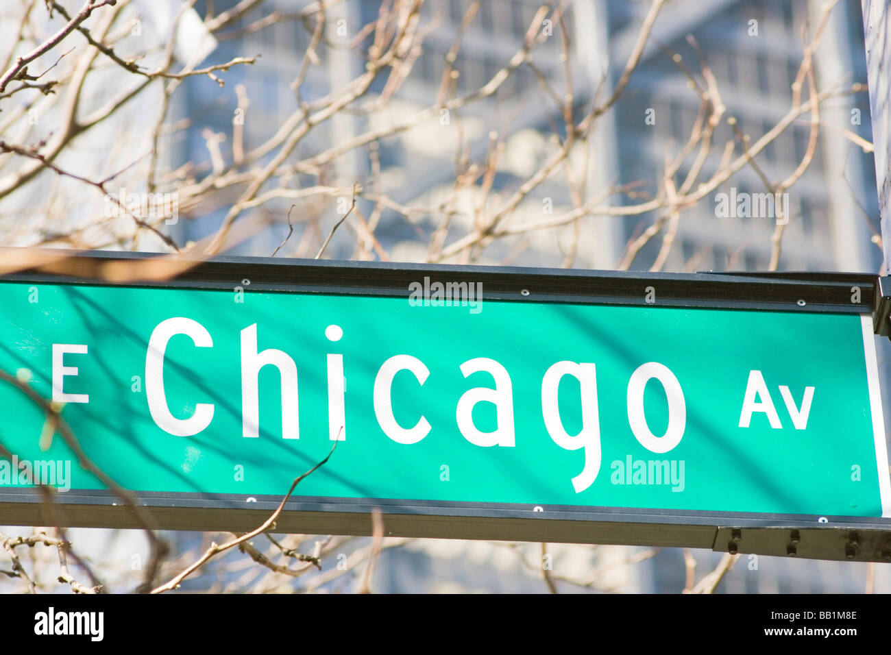 Chicago road sign hi-res stock photography and images - Alamy