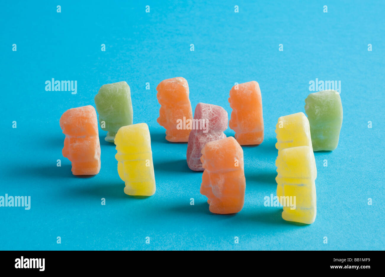 Opposite way hi-res stock photography and images - Alamy