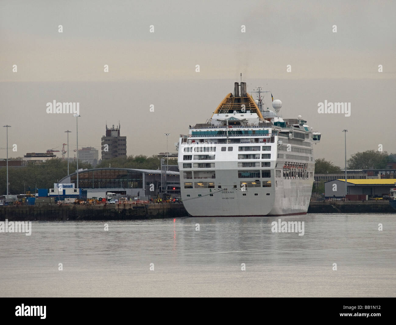 Berth 46 hi-res stock photography and images - Alamy