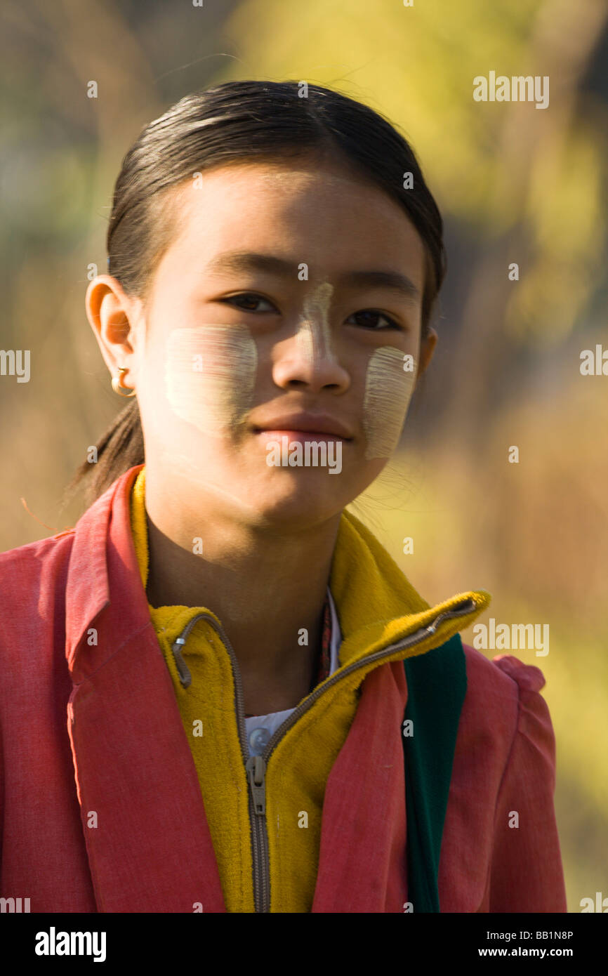 Intha girl hi-res stock photography and images - Alamy