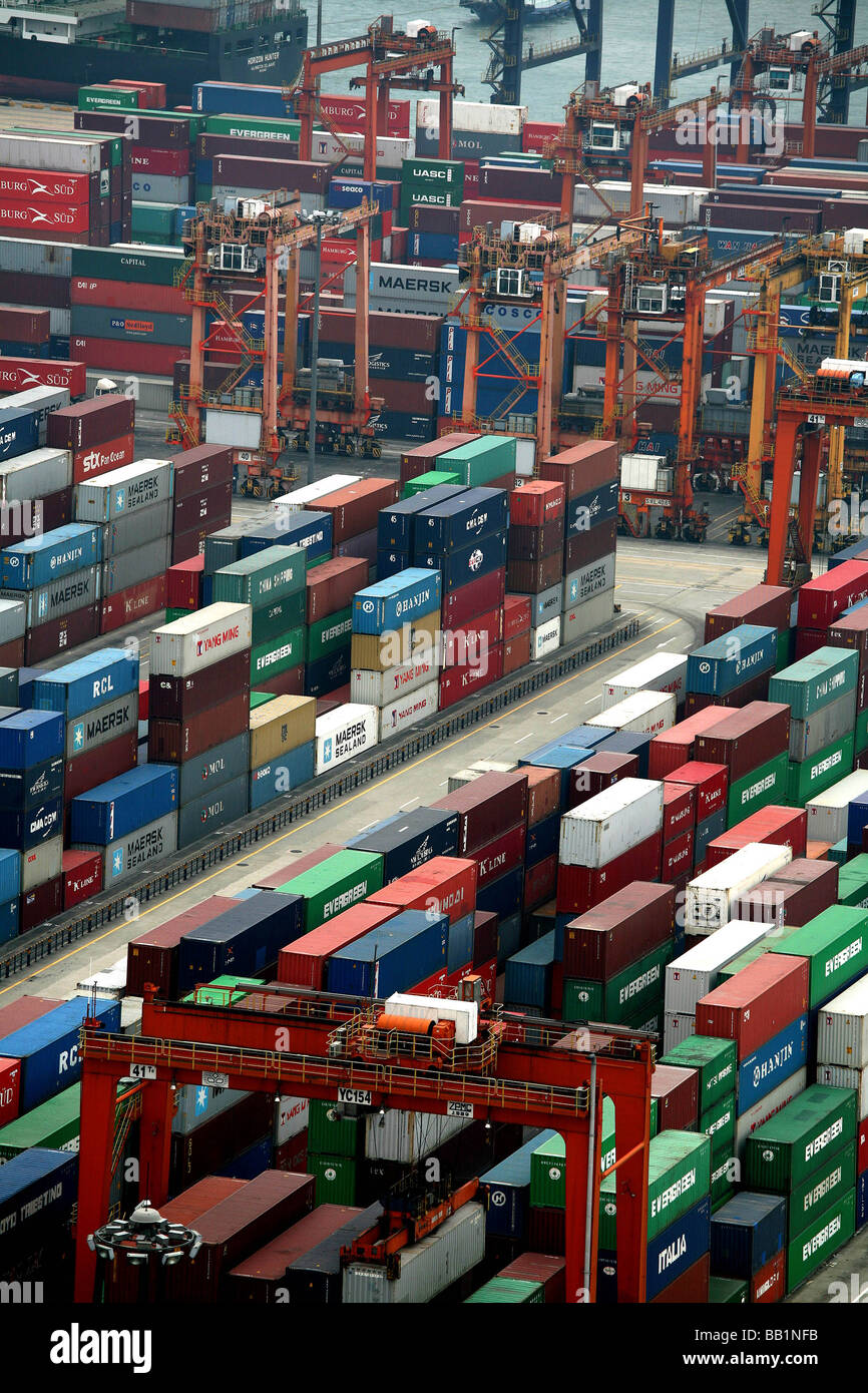 Container ships being loaded in the port of Shenzhen, China Stock Photo ...