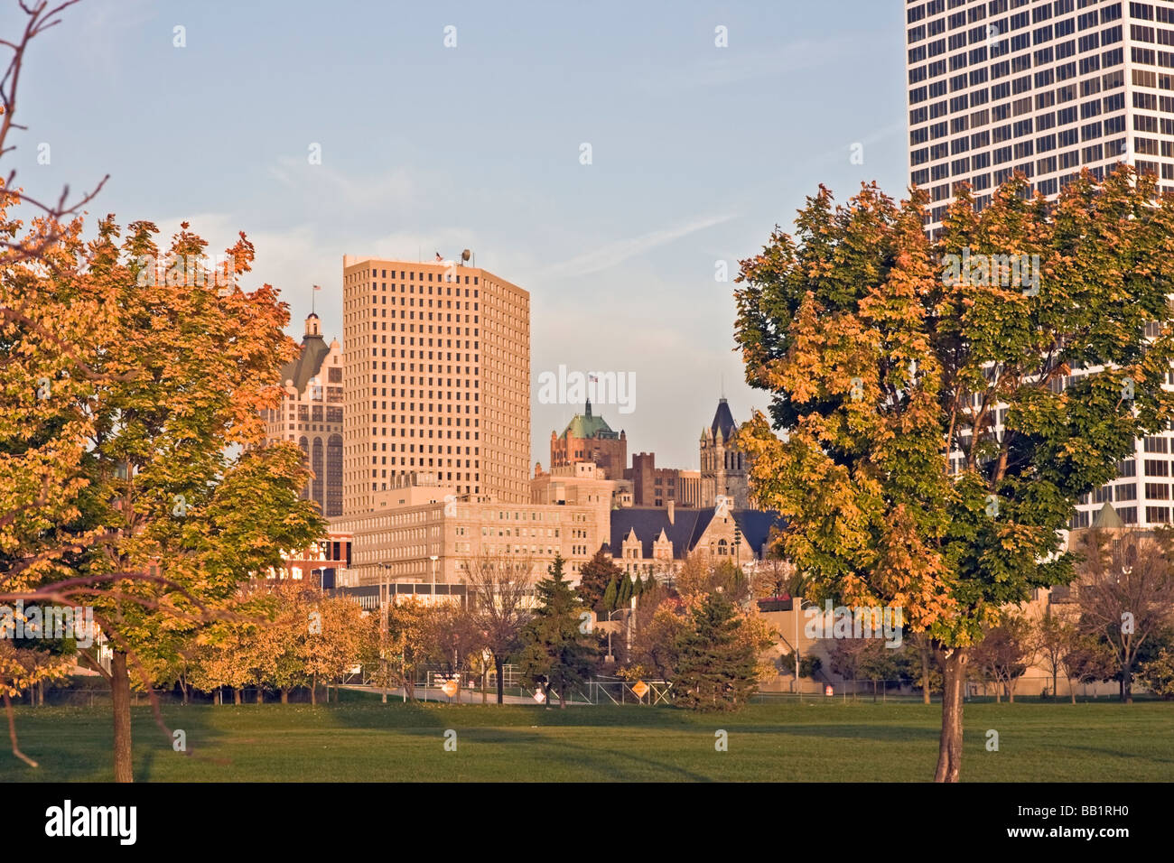 Autumn in downtown Milwaukee Stock Photo - Alamy