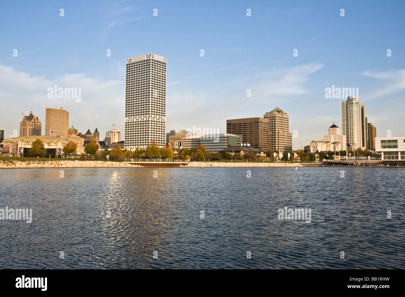 Autumn in downtown Milwaukee Stock Photo - Alamy