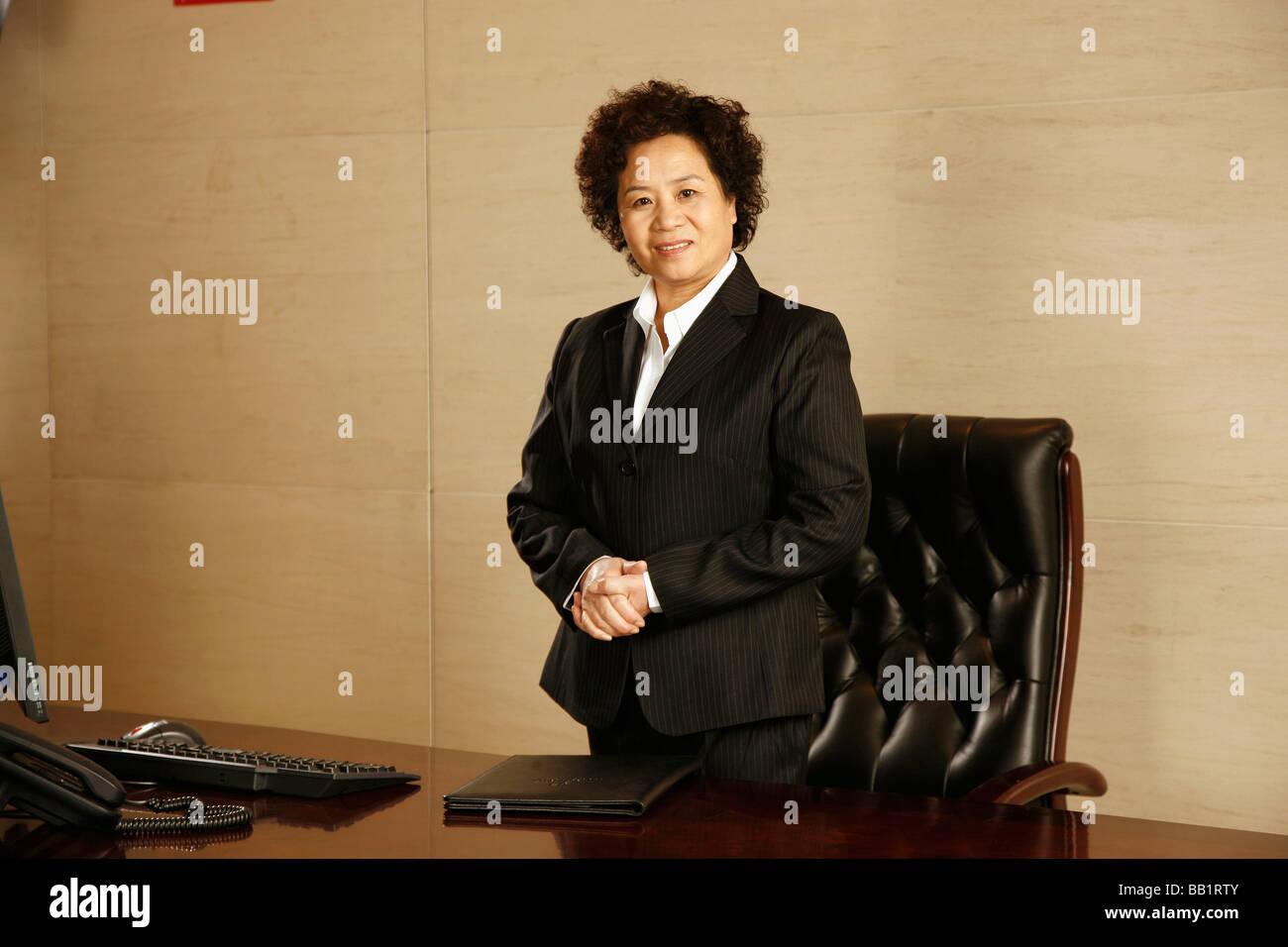 Chinese business woman in the office,China Stock Photo - Alamy