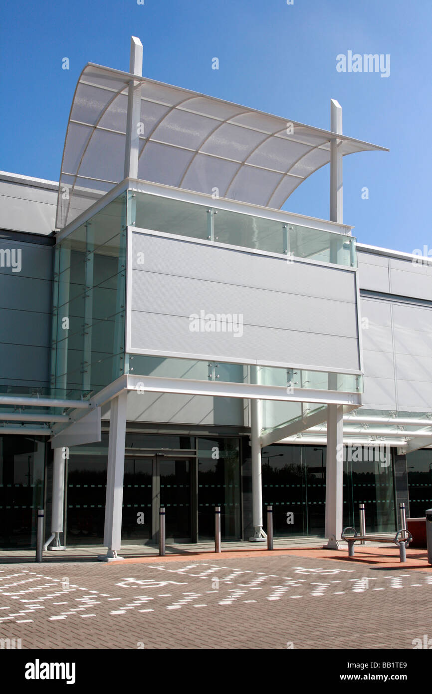 empty unit out of Town store Kimberley Nottingham Stock Photo - Alamy