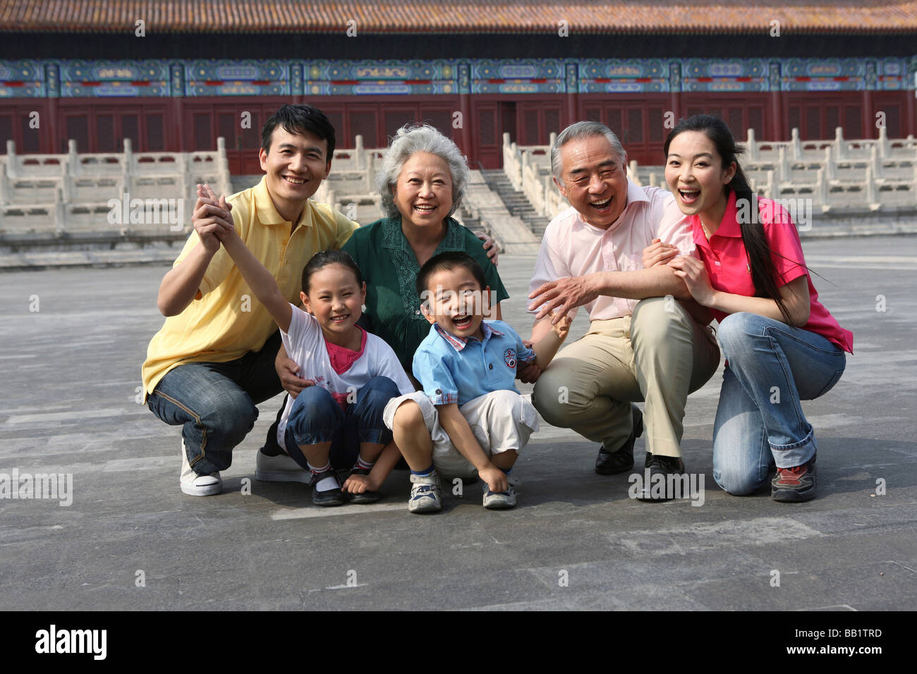 Chinese family getting together hi-res stock photography and images - Alamy