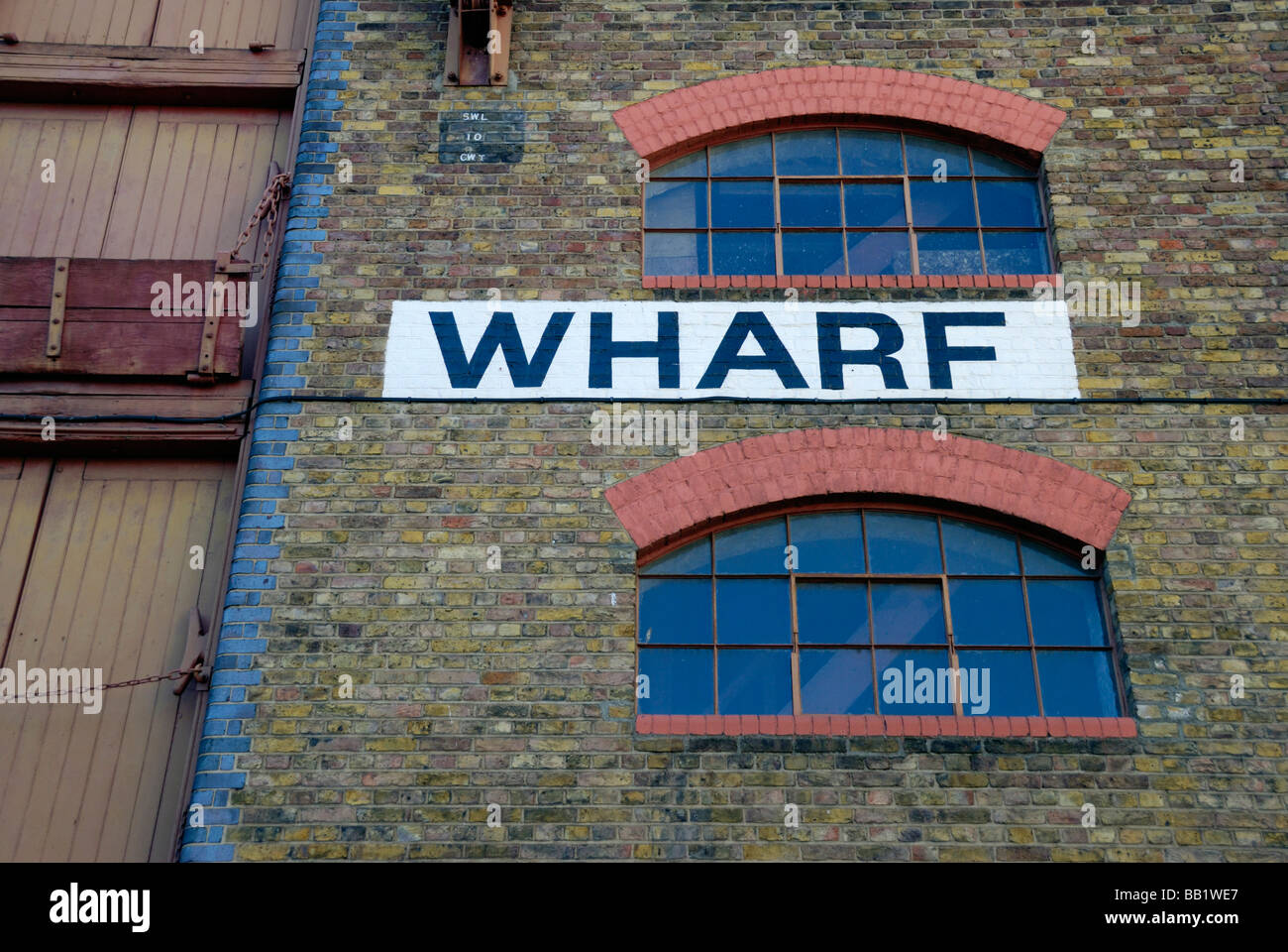 Former wharf hi-res stock photography and images - Alamy