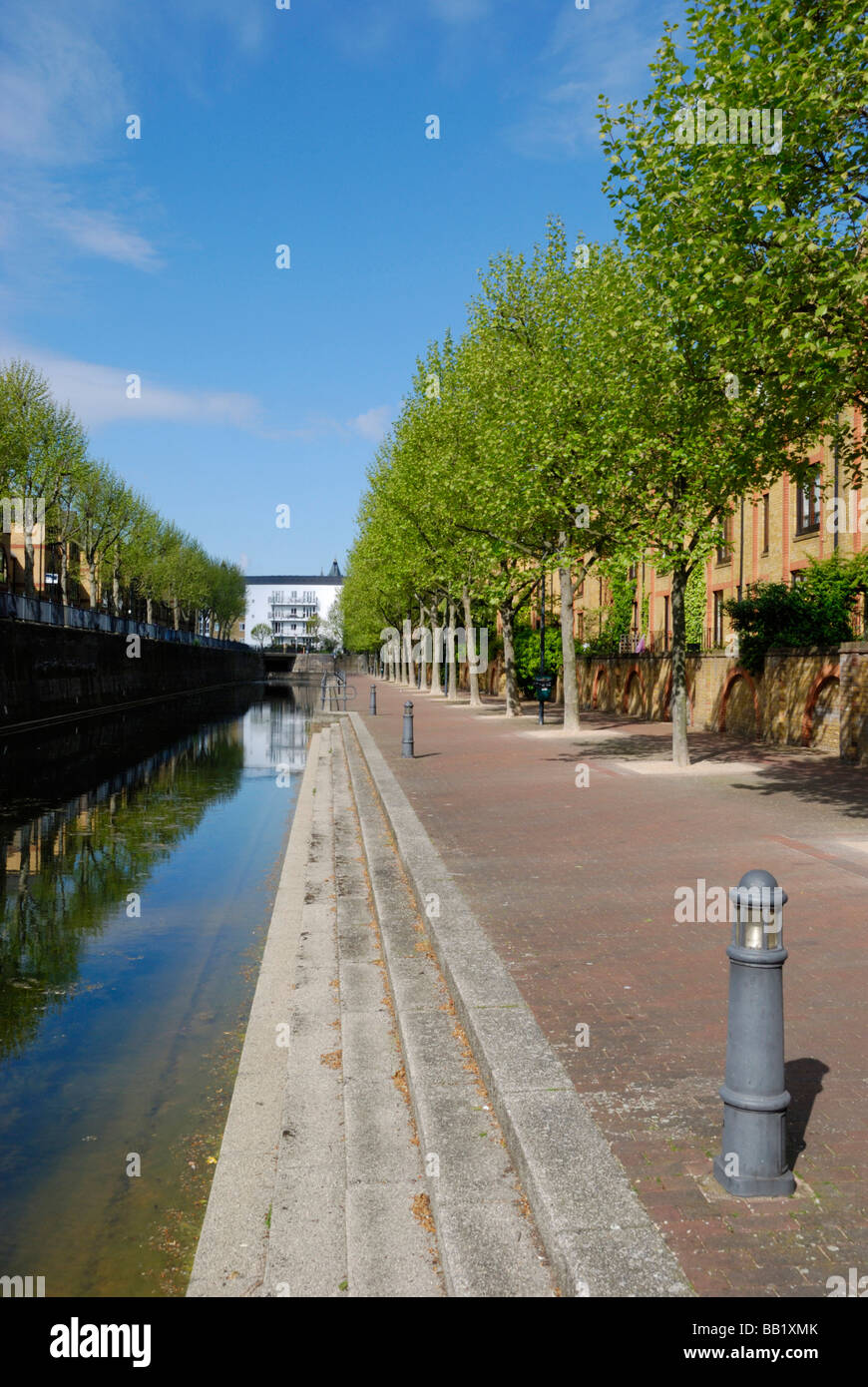 Residential development and canal at Spirit Quay near Tobacco Dock ...