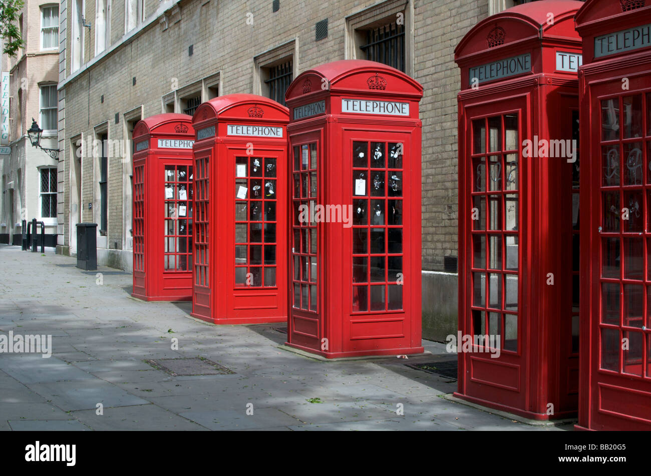 Red london call box hi-res stock photography and images - Alamy