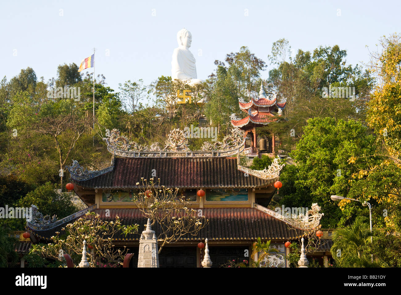 Giant white buddha sculpture, Long Son Pagoda, Nha Trang, South Central ...