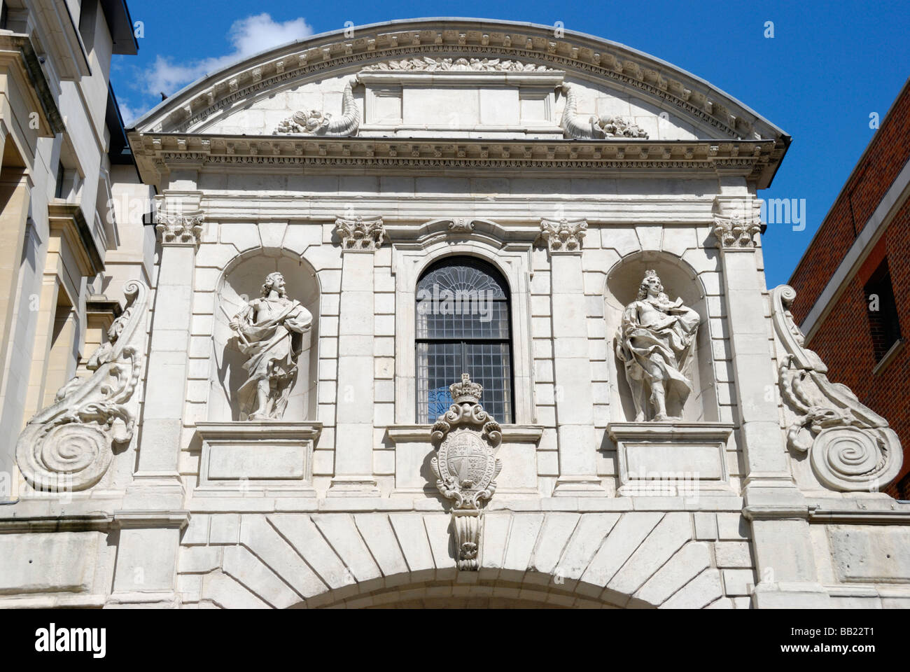 Temple Bar in Paternoster Square City of London Stock Photo - Alamy