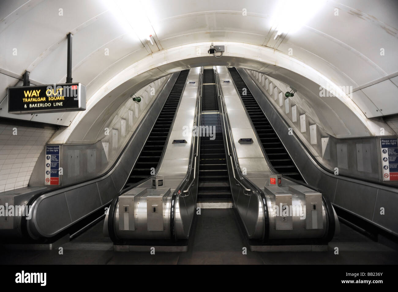 London underground tube station at Charing Cross Stock Photo - Alamy