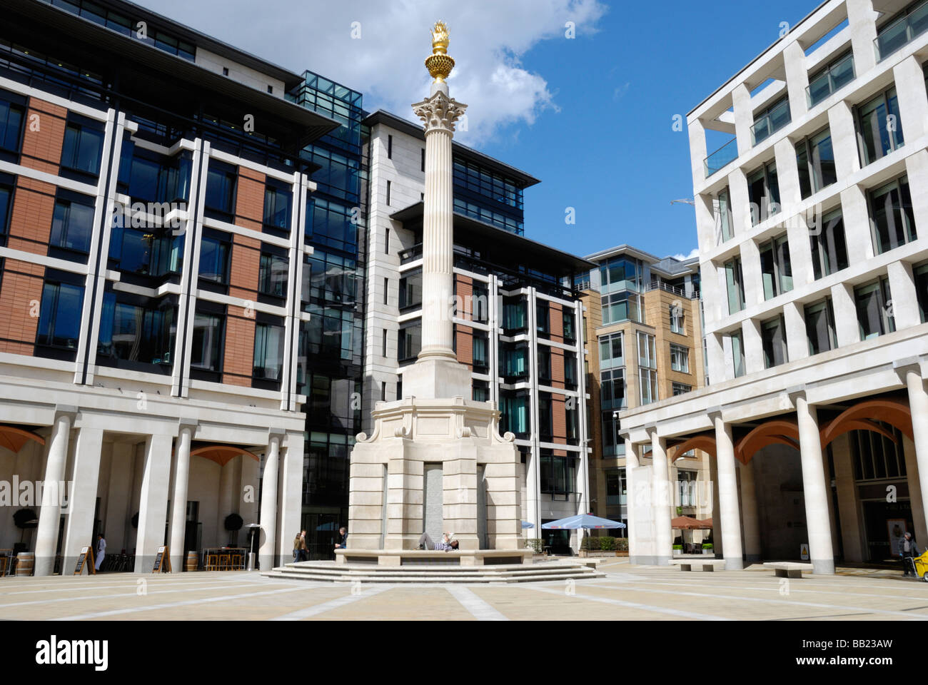 View of Paternoster Square showing the Paternoster Square Column and ...