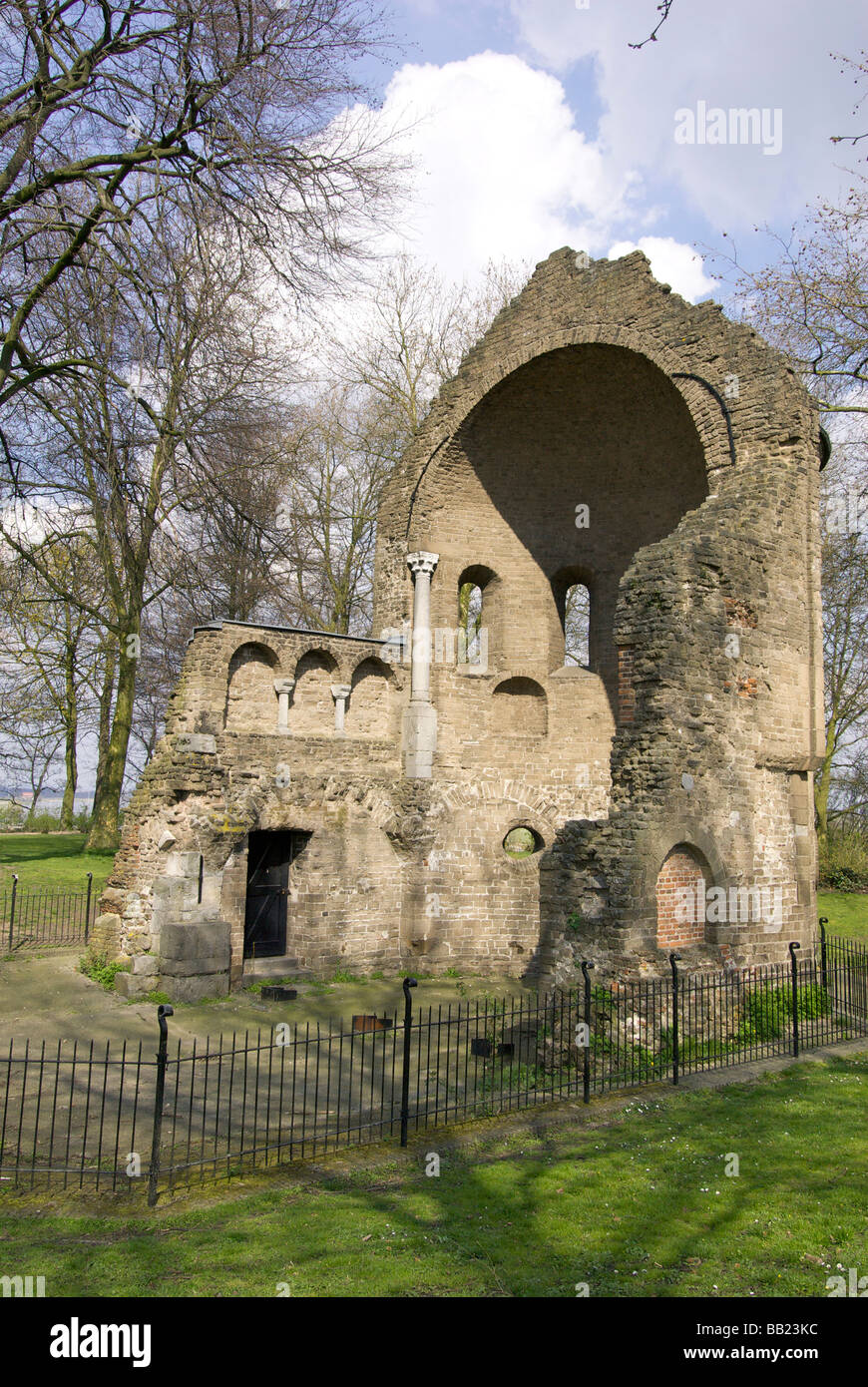 Castle barbarossa hi-res stock photography and images - Alamy