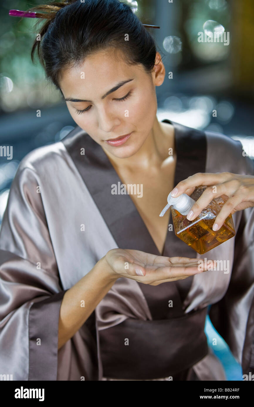 Self massaging woman oil hi-res stock photography and images - Alamy