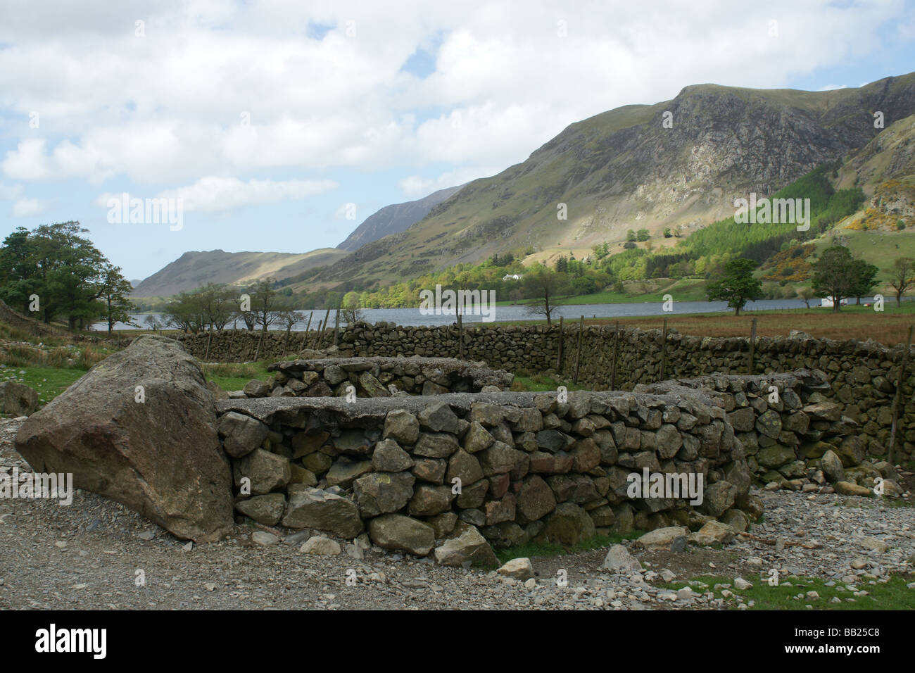 Stone sheepfold hi-res stock photography and images - Alamy