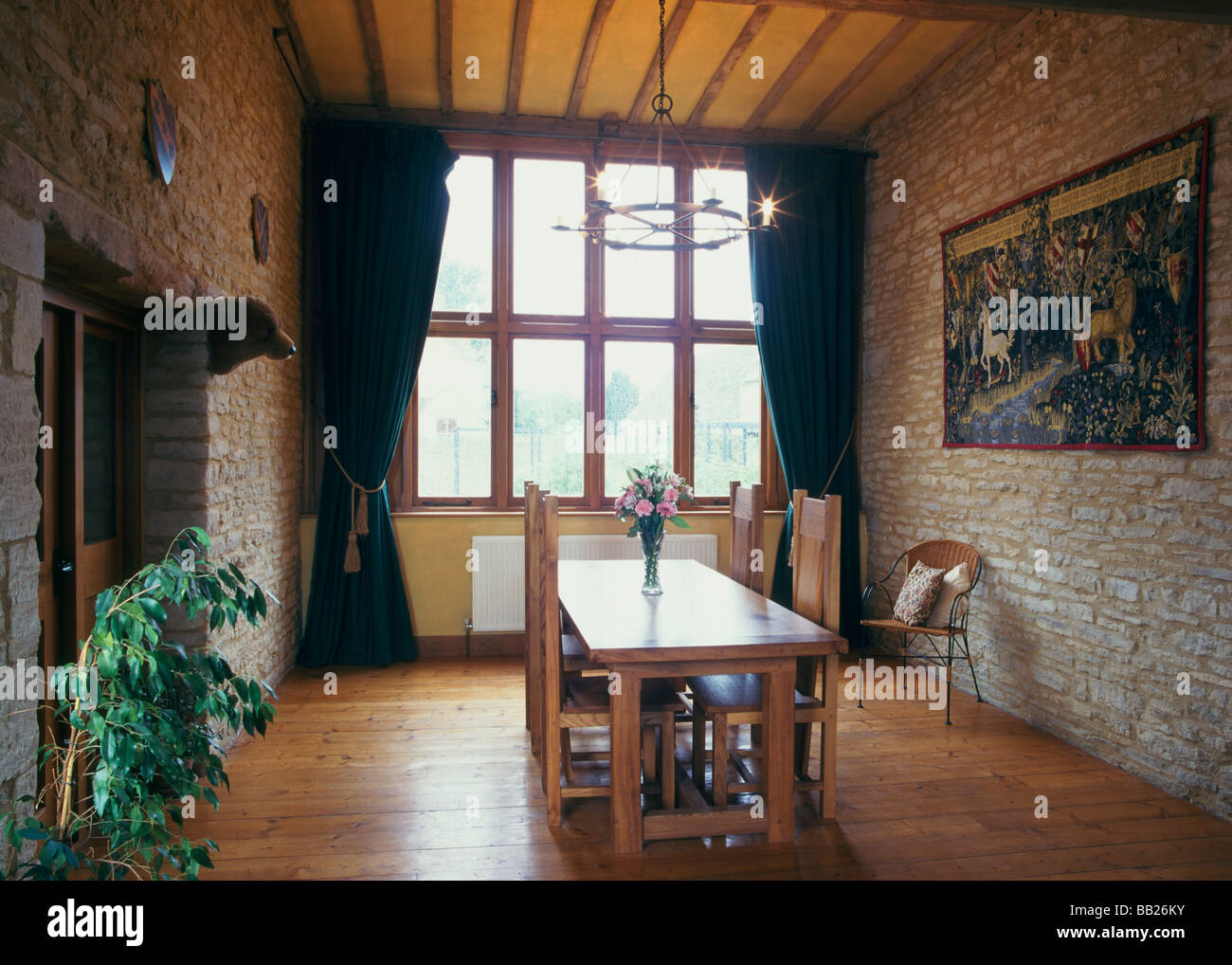 UK home interior, dining room, contemporary Stock Photo - Alamy