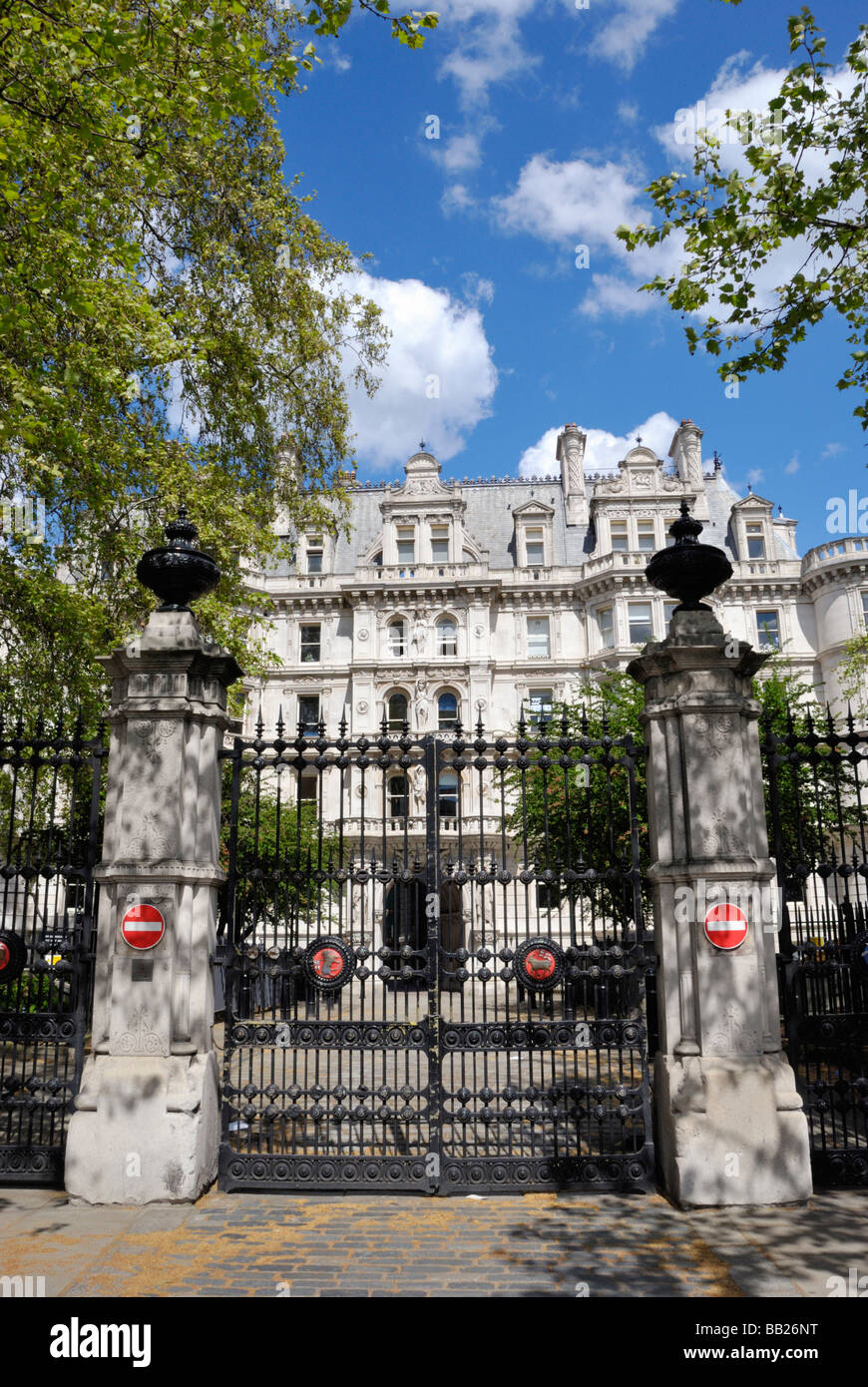 Middle temple hi-res stock photography and images - Alamy