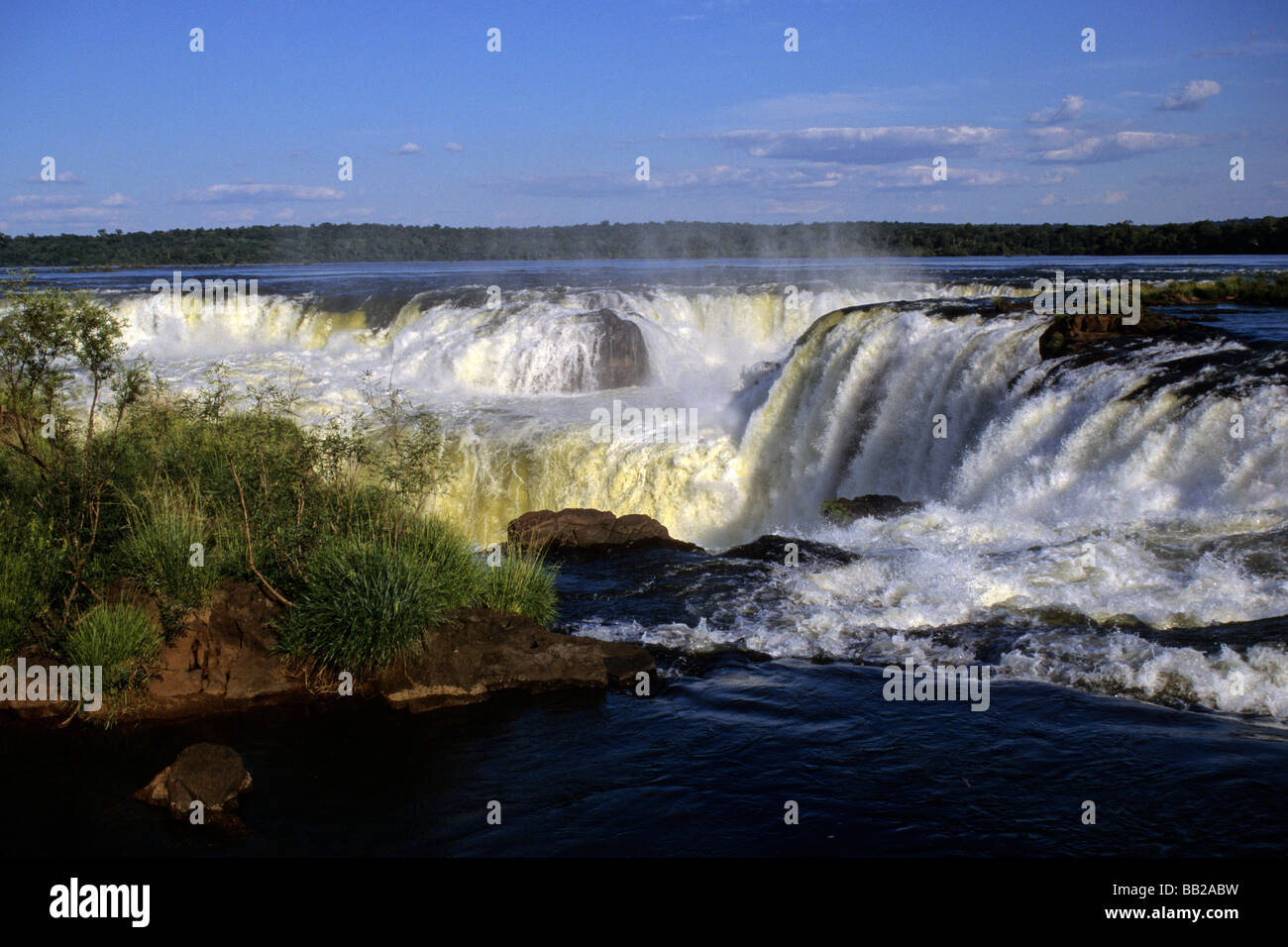 Top view drop falls water hi-res stock photography and images - Alamy