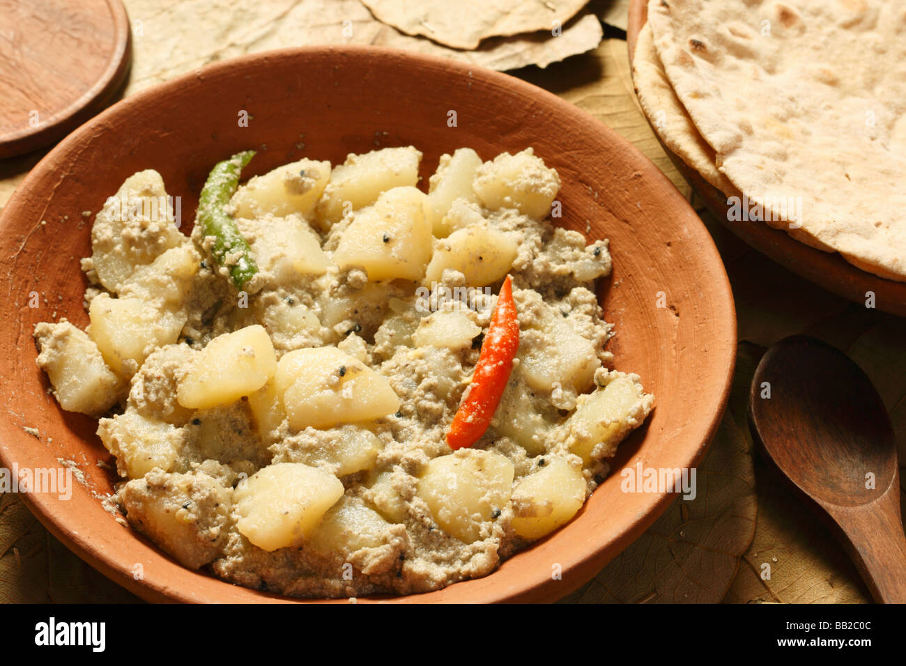 Aloo Posta is a delicious Bengali side dish generally eaten as a dry ...