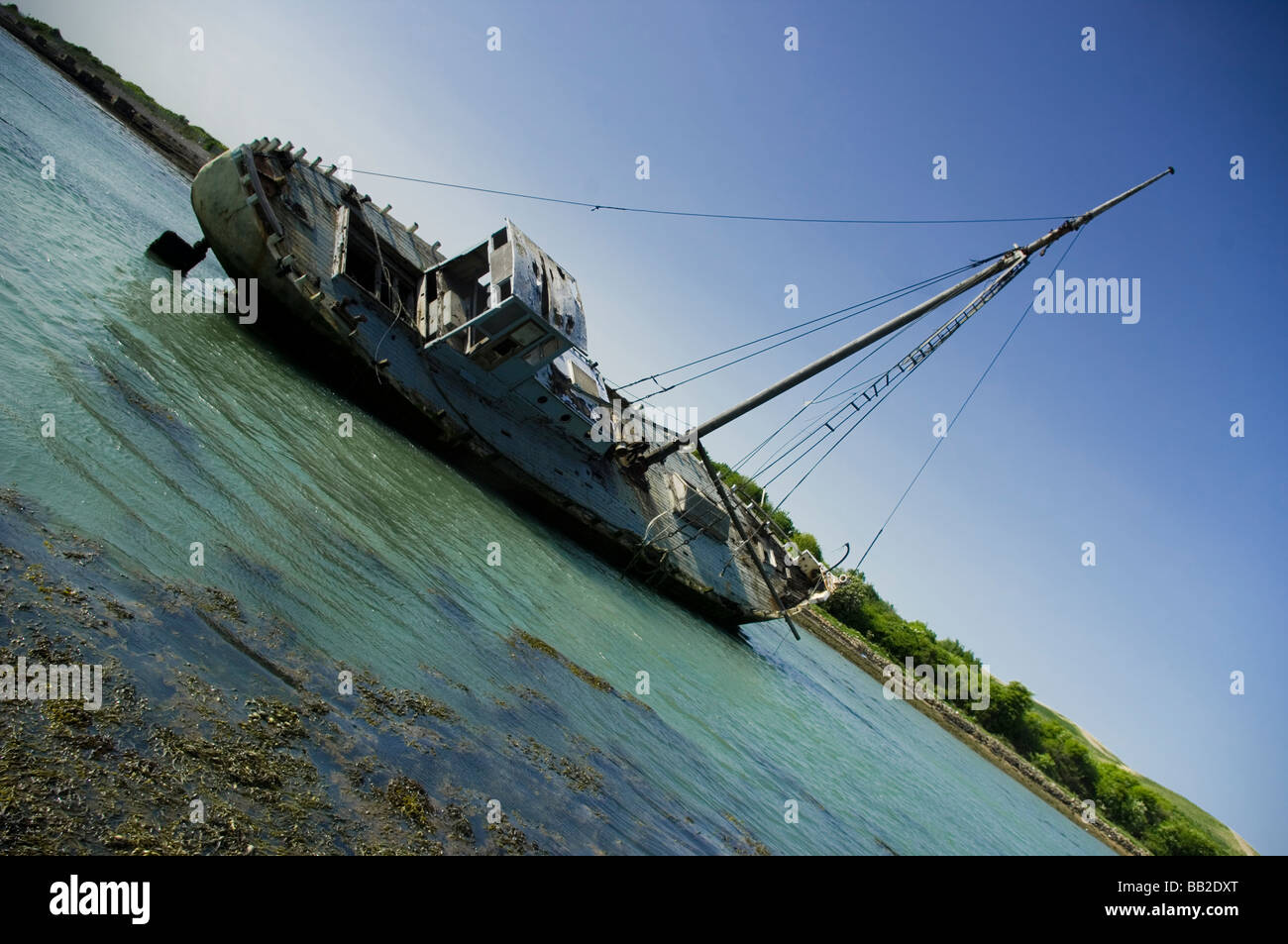 Broken Boats rusting in peace Stock Photo - Alamy