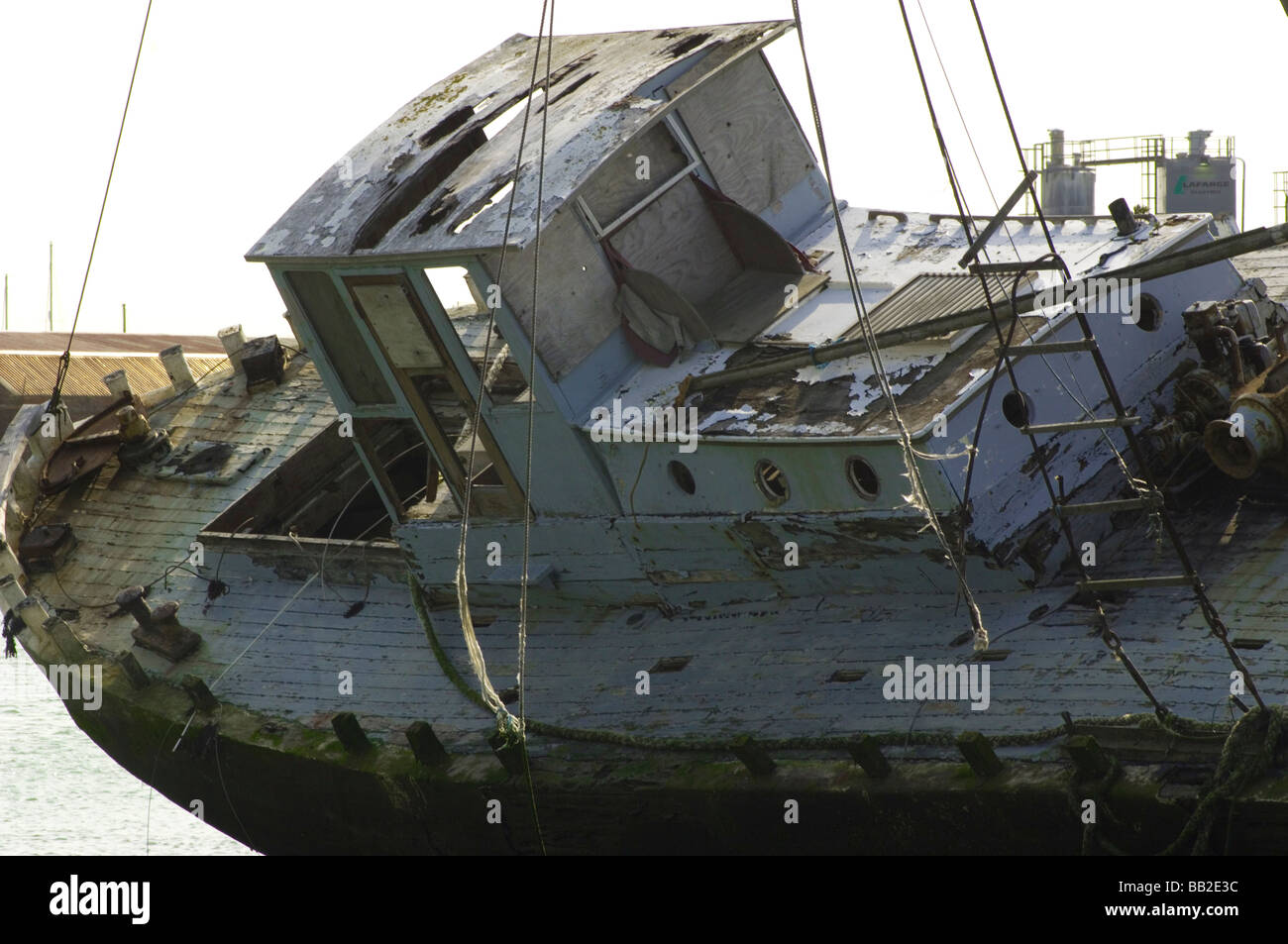 Broken boats hi-res stock photography and images - Alamy