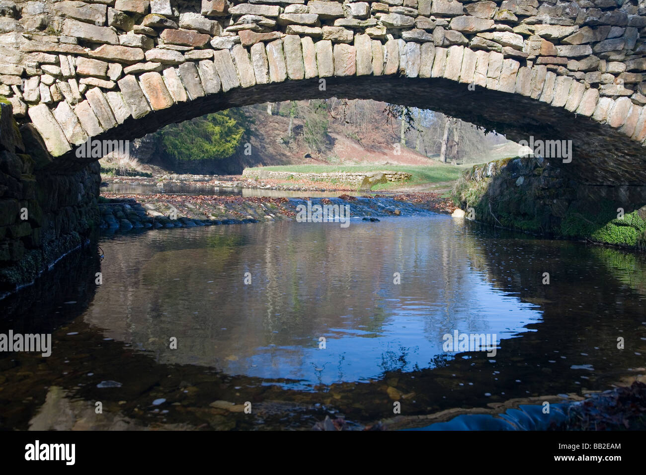 Fountains abbey bridge hi-res stock photography and images - Alamy