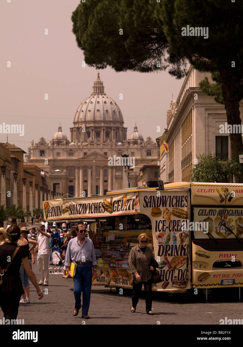 Street vatican rome sign hi-res stock photography and images - Alamy