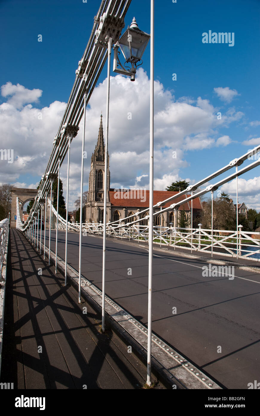 Marlow Bridge and Church, River Thames, Marlow, Buckinghamshire Stock ...