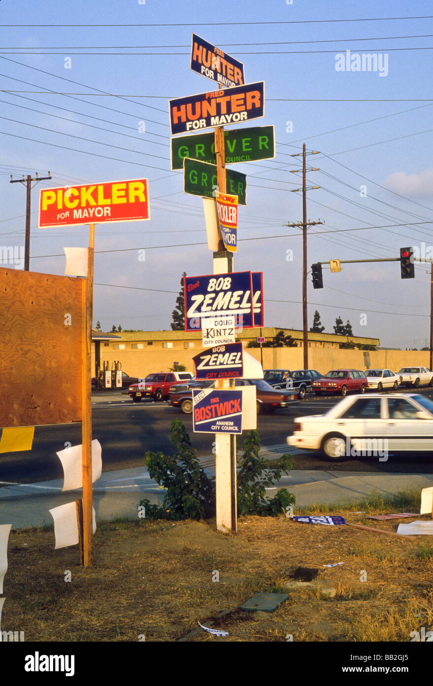 Ad pole hi-res stock photography and images - Alamy