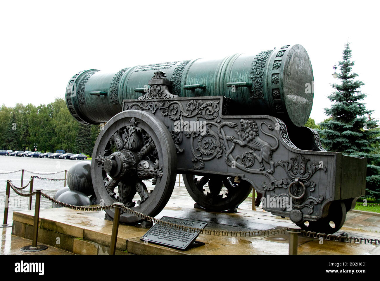 14th century cannon hi-res stock photography and images - Alamy