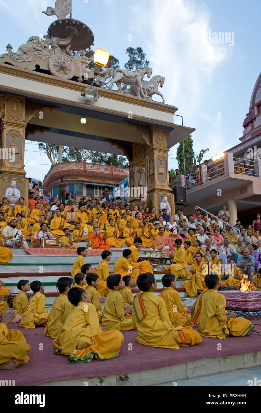 Ganga aarti ceremony. Triveni Ghat.Rishikesh. Uttarakhand. India Stock ...