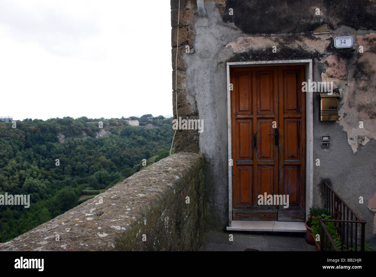 Door bridge hi-res stock photography and images - Alamy