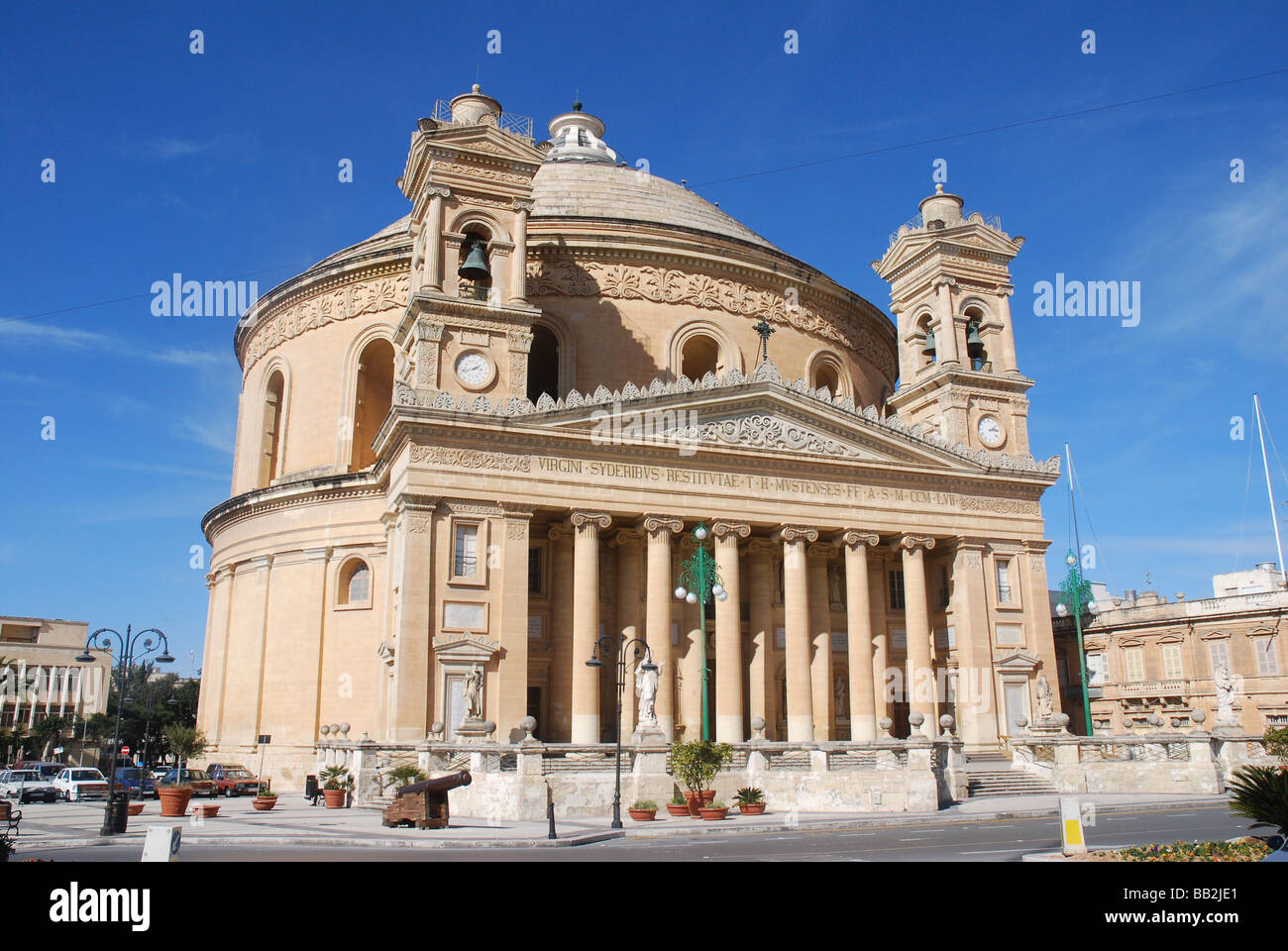 Mosta dome full view hi-res stock photography and images - Alamy