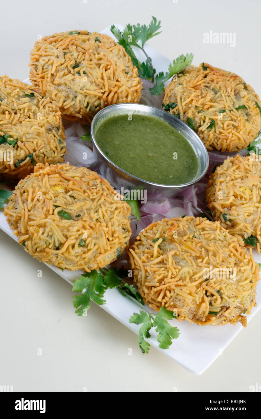 Mix vegetable pakora hi-res stock photography and images - Alamy