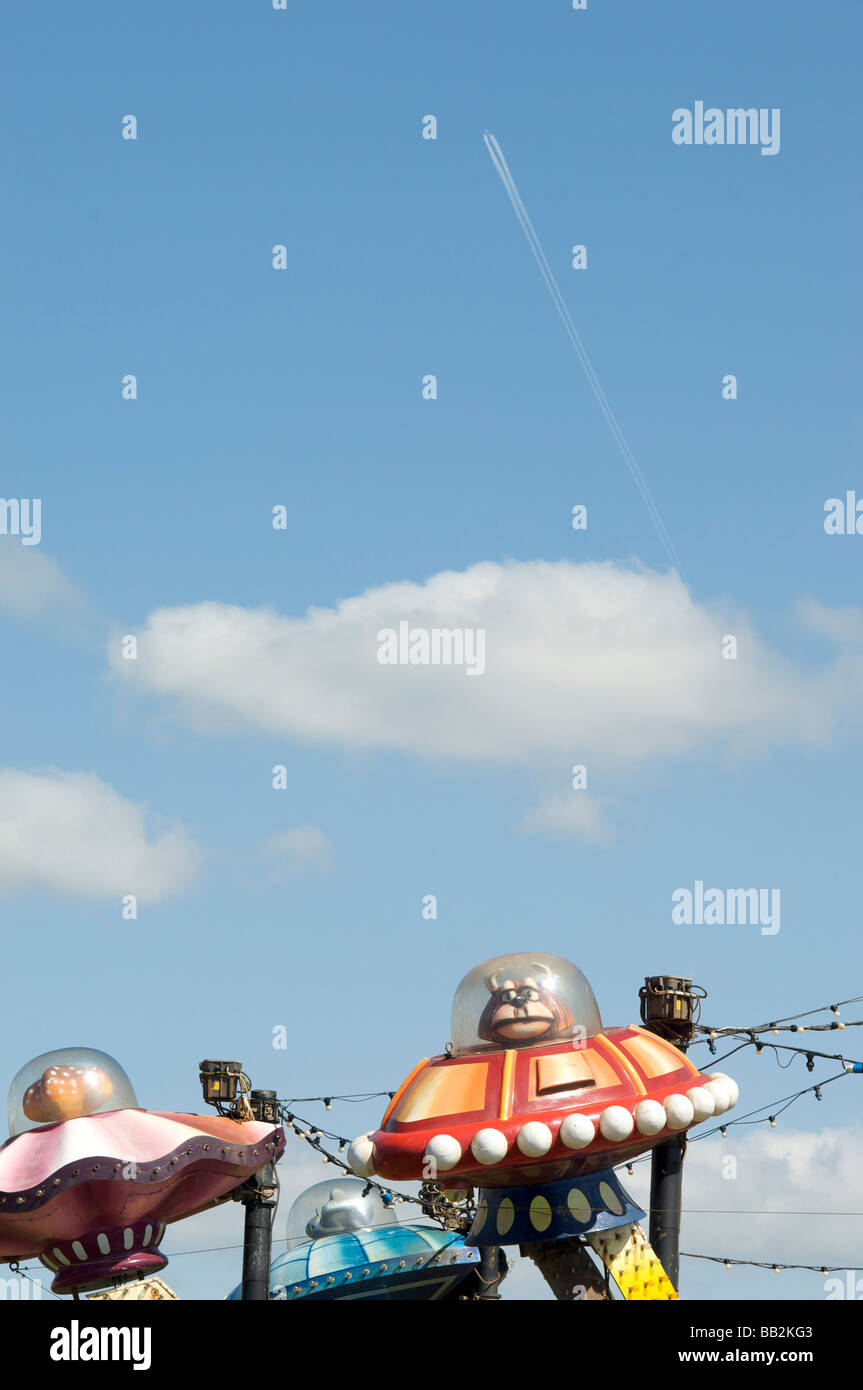 Flying saucer lights hi-res stock photography and images - Alamy